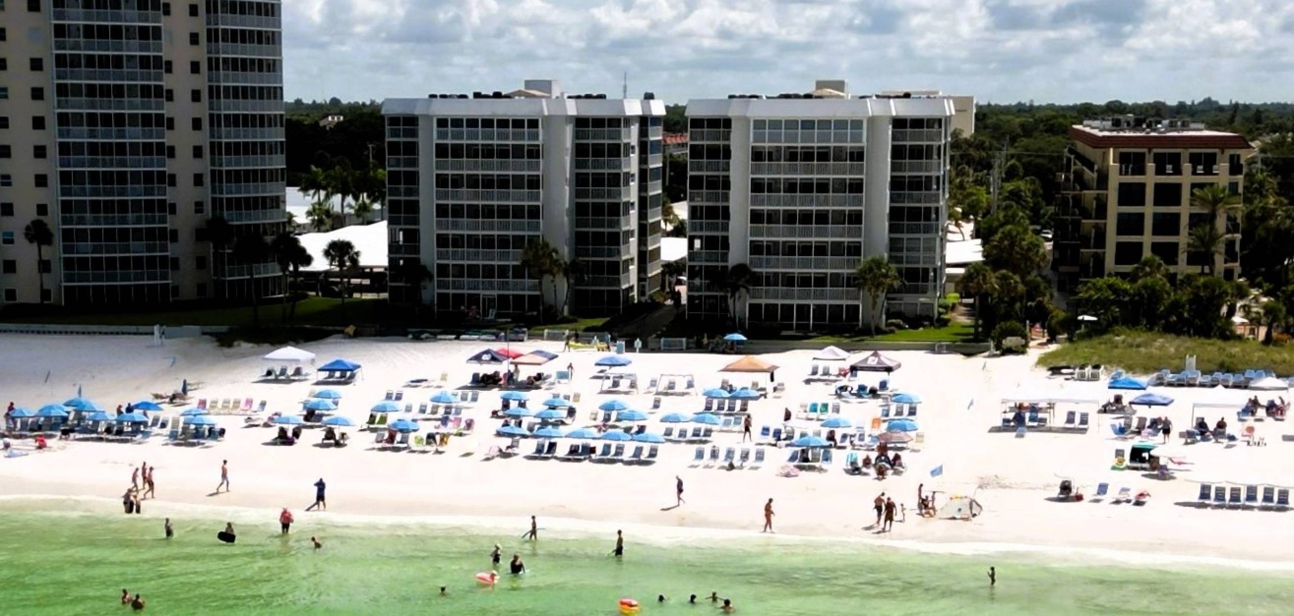 Siesta Key Beachfront Condos with Direct Beach Access | Crescent Arms